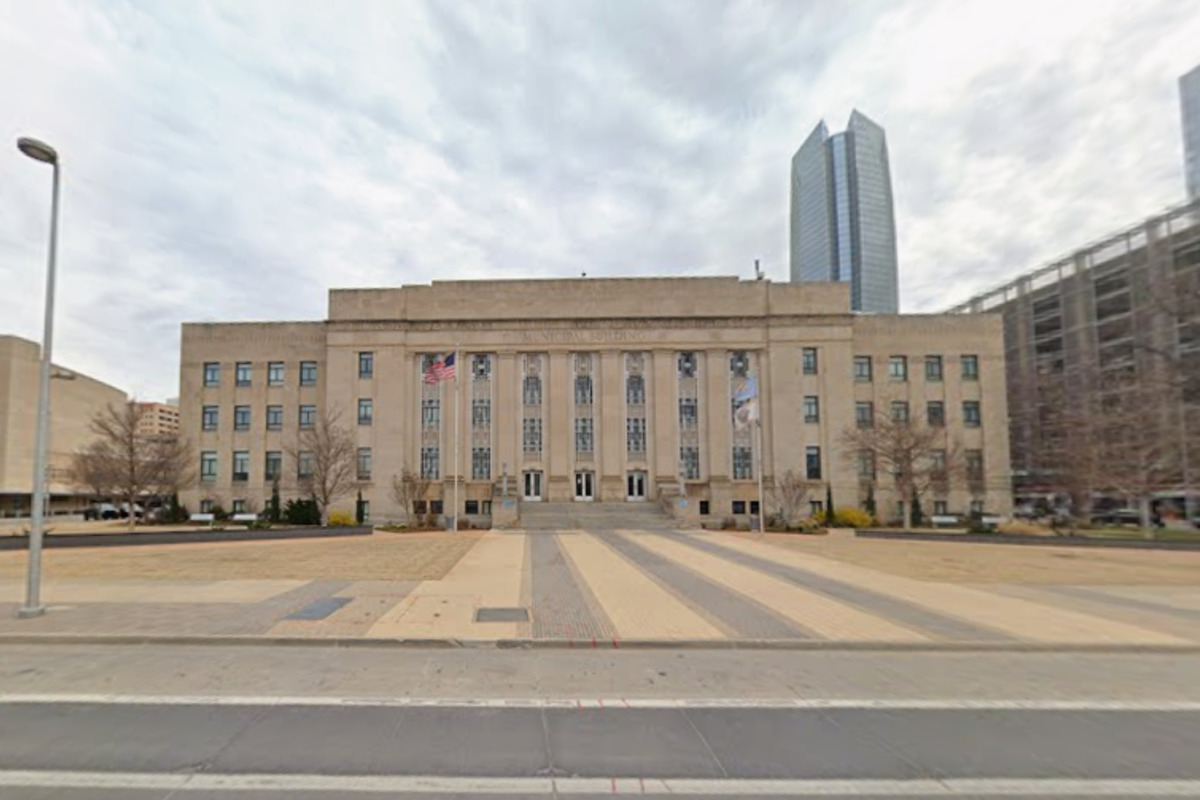 Oklahoma City Rallies to Keep Services Running Amidst Severe Snowstorm