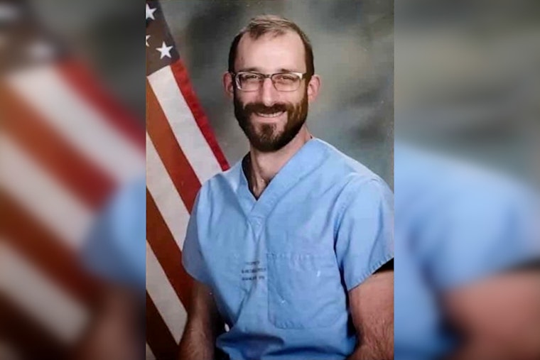 Senator Tammy Baldwin Honors Alex Pretti on Senate Floor, Calls for