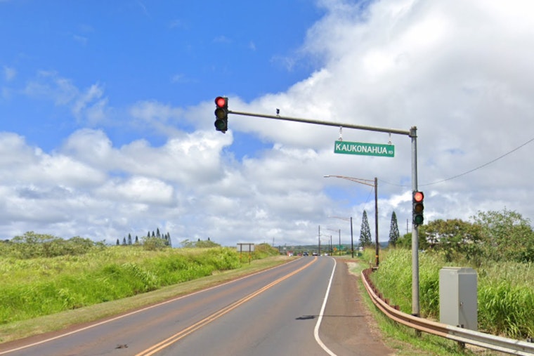 Serious Road Accident in Honolulu: Minivan Crash on Kaukonahua Road