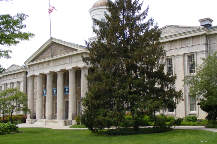 Towson Advocates Rally for Protective Immigration Bills Ahead of