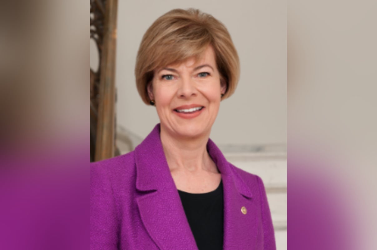Wisconsin Senator Tammy Baldwin Demands Homeland Security Chief Kristi
