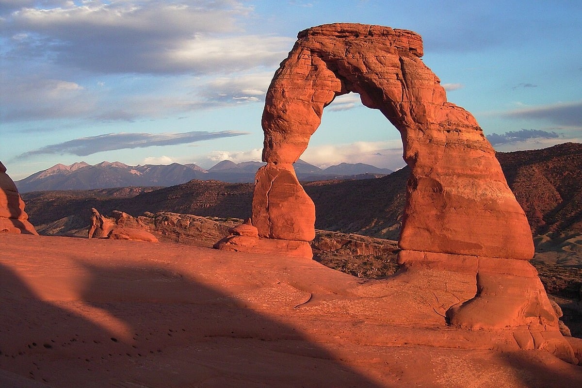 Arches Scraps Timed Tickets, Locals Brace For 2026 Crowds