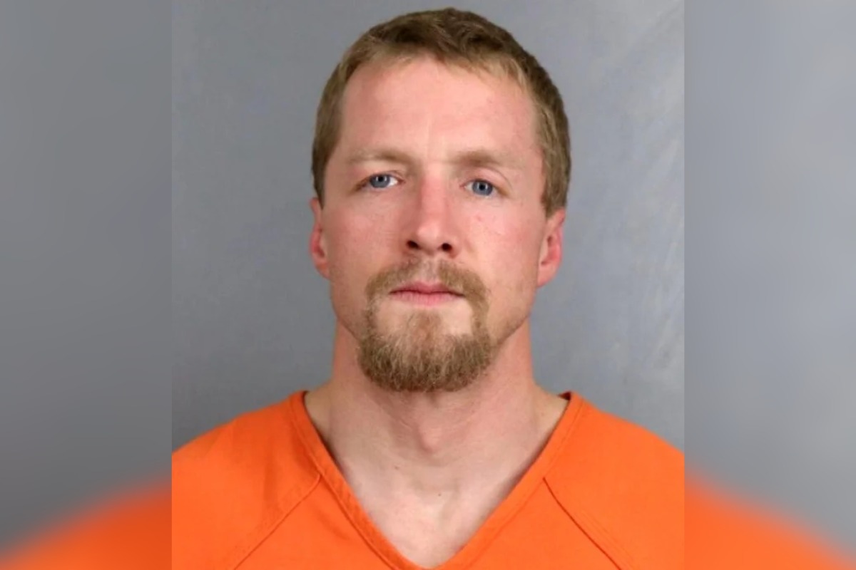 Aurora Courthouse Brawl As Uncle Accused Of Body‑Slamming Lawyer Faces