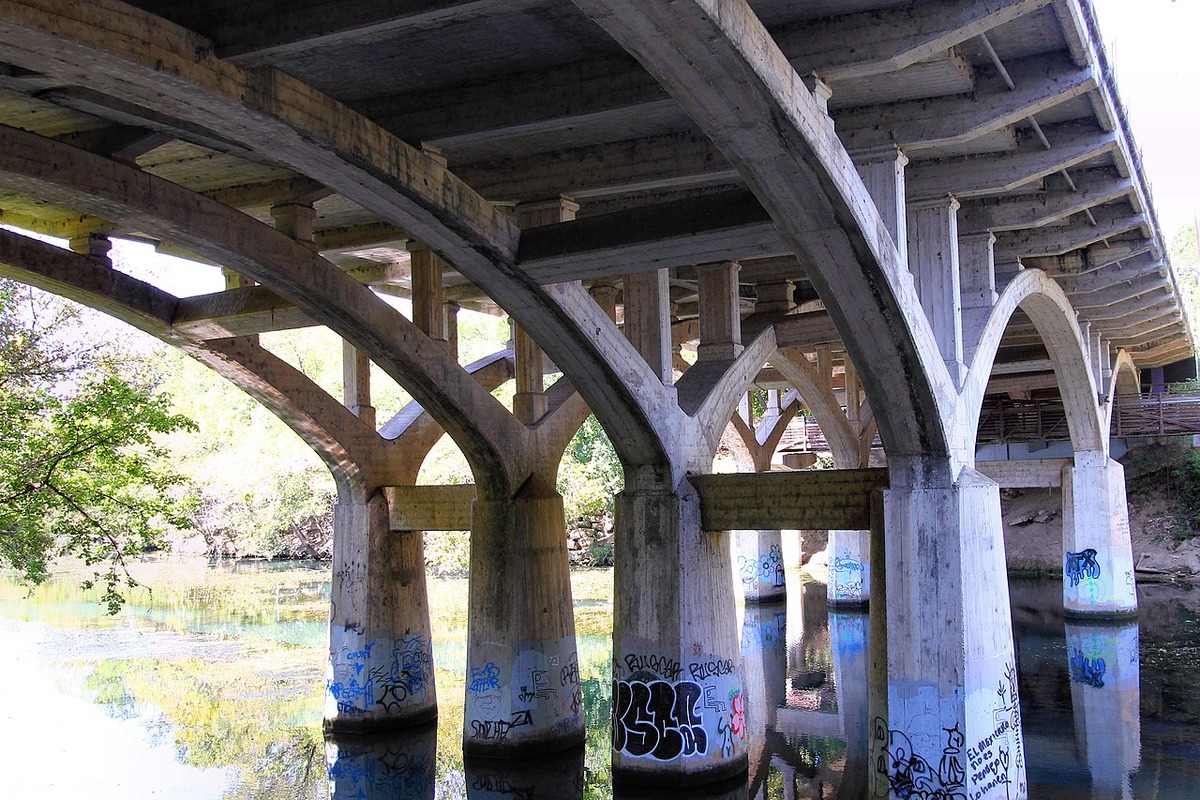 Austin Landmark Panel Pushes Back On Barton Springs Bridge