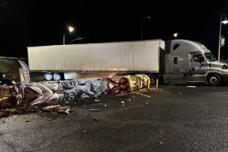 Big Rig Smacks Down Weed’s 32-Foot Totem Pole in Late-Night Lot Crash