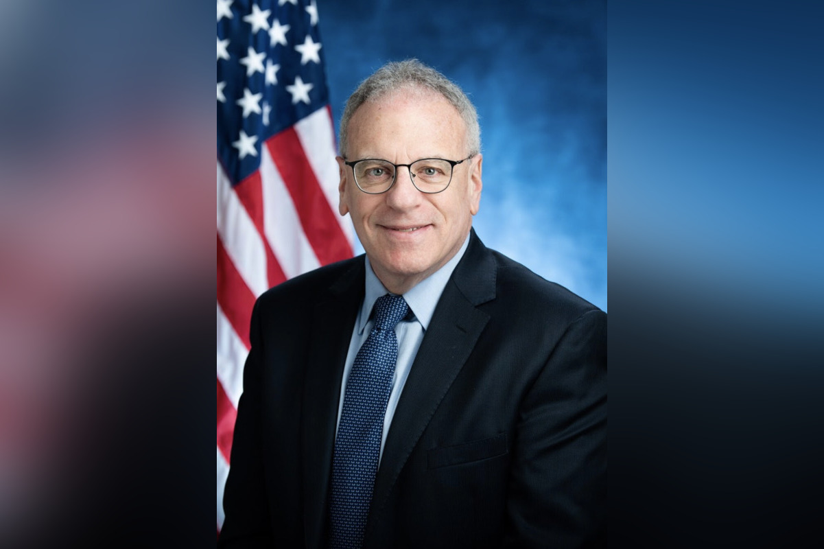 Dinowitz Redirects $1,000 Karp Donation To Bronx Center