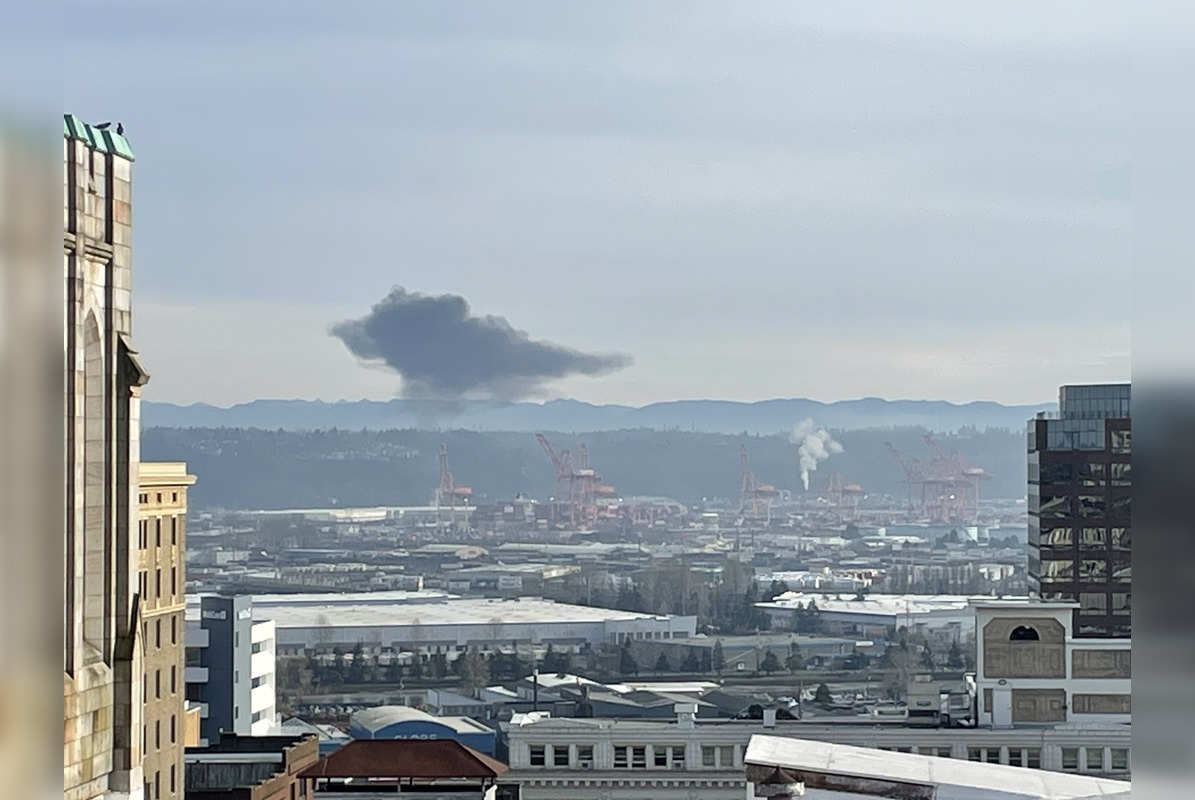 Dark Smoke Over Tacoma Tideflats After Small Fire