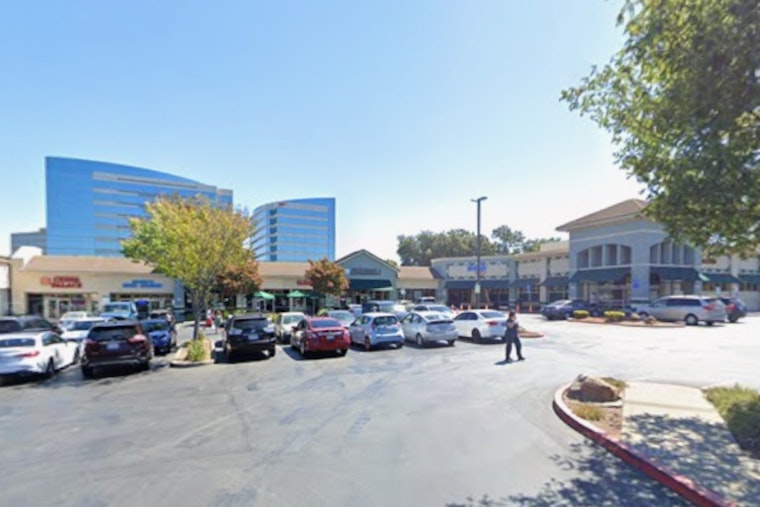 Duck Donuts Invasion: Outer Banks Favorite Nears Walnut Creek Debut