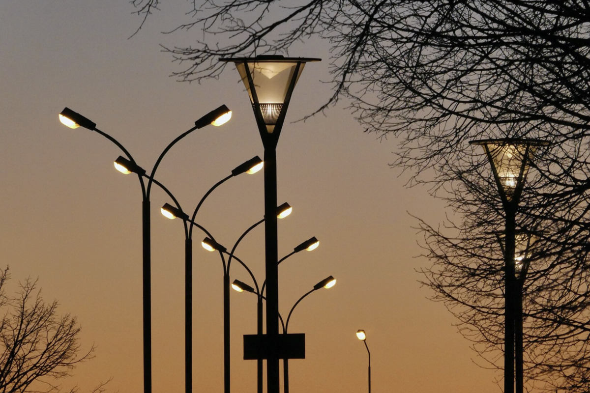 Florida Light Pole Catastrophe Exposed! University of Florida Study