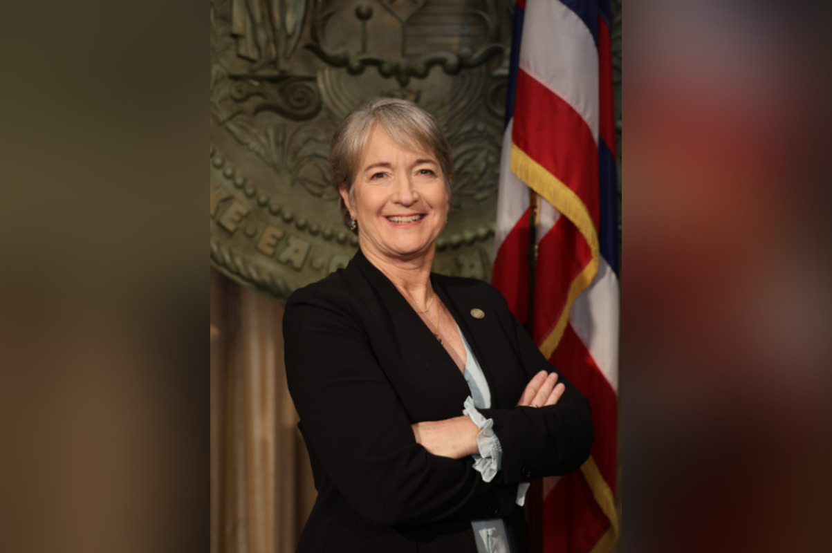 Hawaii AG Rallies 40-State Legal Blitz To Shield Kids Online