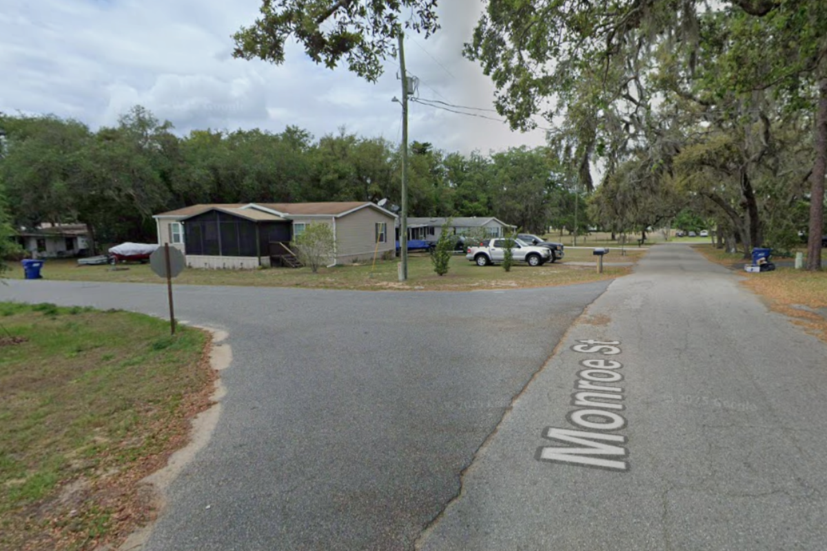 Monroe Street Scramble As Wildfire Flares Near Astatula