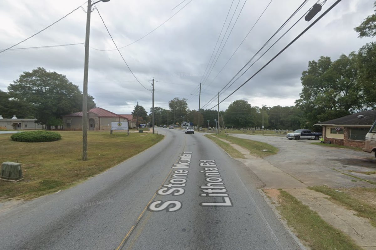 Pre-Dawn Gunfire Outside Lithonia Eatery Leaves Man Dead