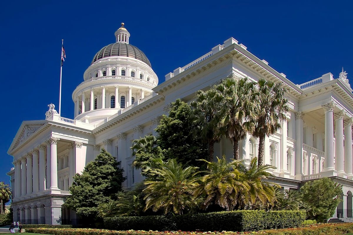 Sacramento Telework Showdown, New Bill Tries To Lock State Workers Out