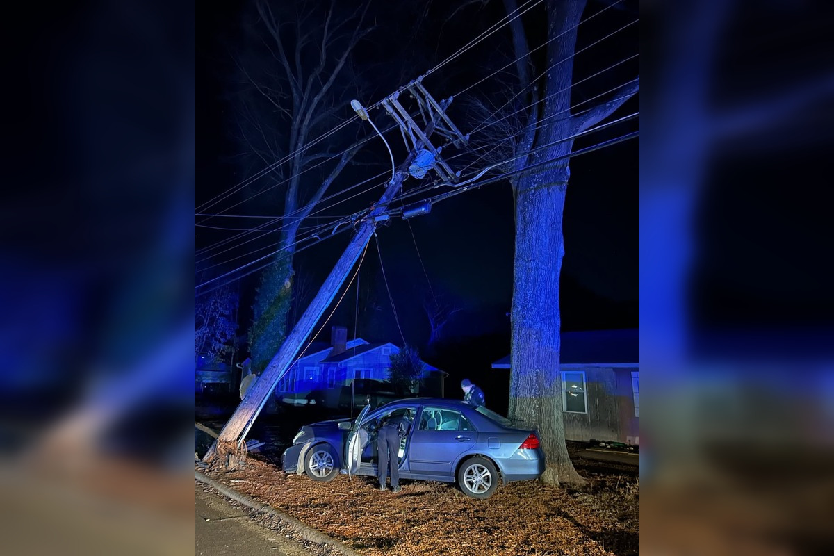 Statesville Driver Slams Pole, Knocks Out Power For 1,800