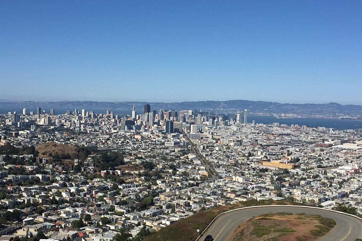 San Francisco Weather: Sunny Day and High Surf Advisory