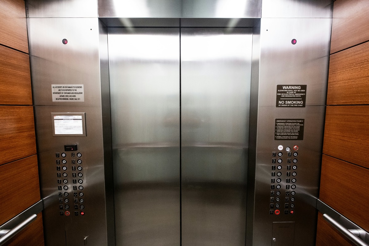 Tampa Seniors Trapped as Elevators Conk Out at 6-Story Complex