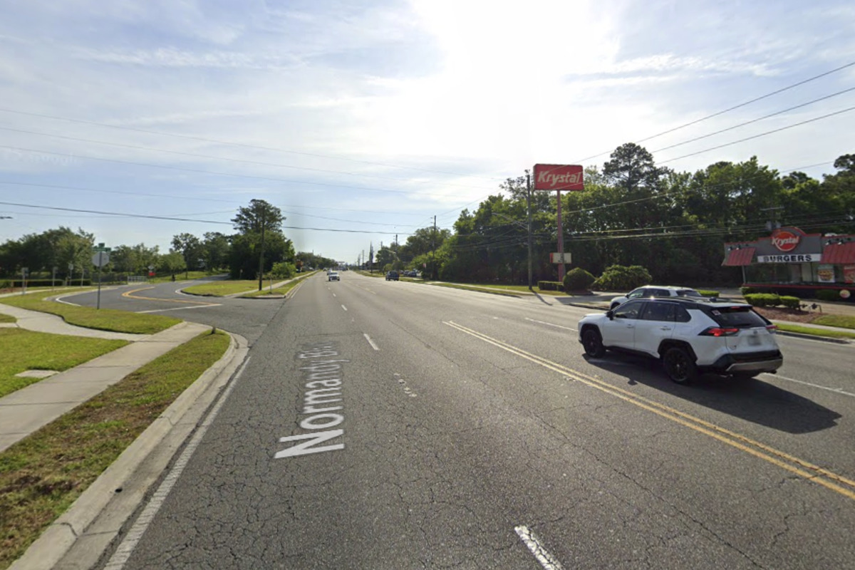 Pedestrian Killed on Normandy Boulevard in Jacksonville