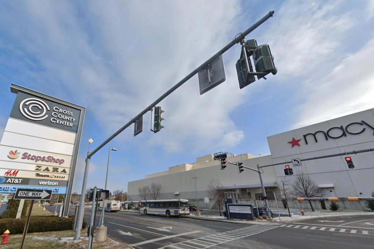 Cross County Center Expansion Adds Retail and Park in Yonkers