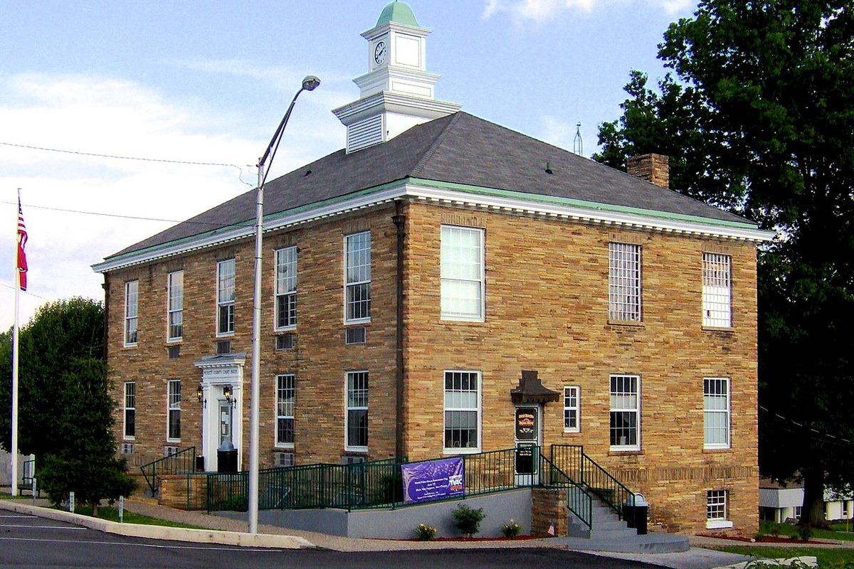 Byrdstown Courthouse Swings Open As Severe Storms Bear Down