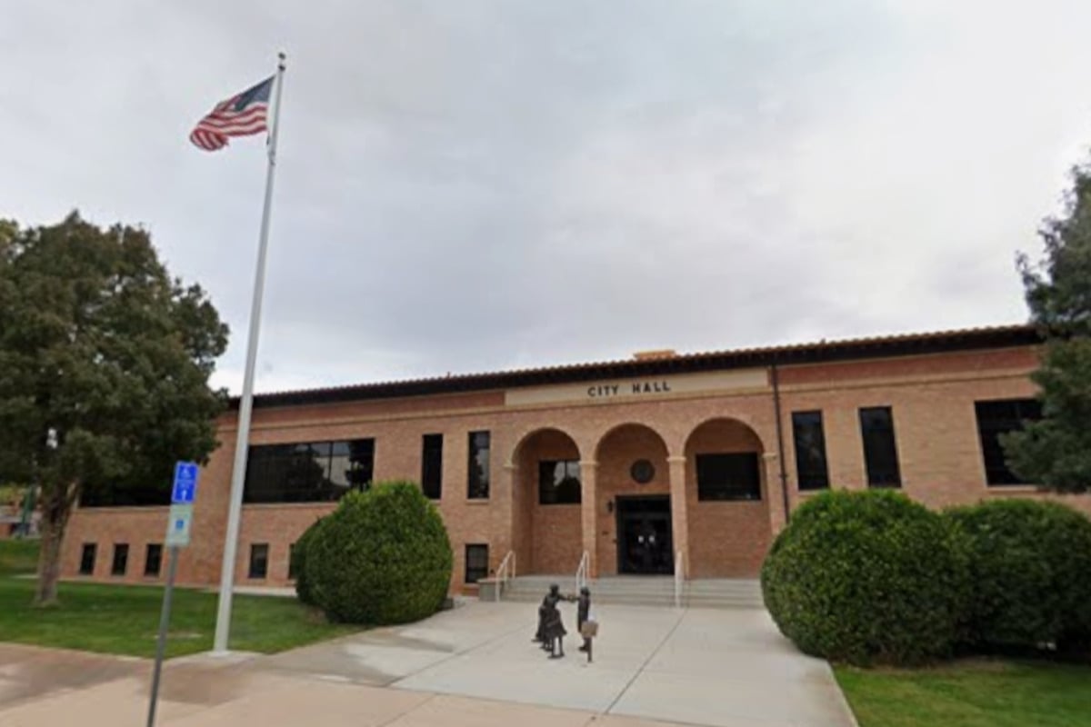 Contractor’s City Hall Water Gusher Sends Flood Toward Hotel Plaza