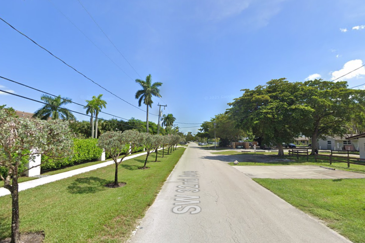 Dania Beach Tree Trimmer Killed After Power-Line Shock Near Griffin