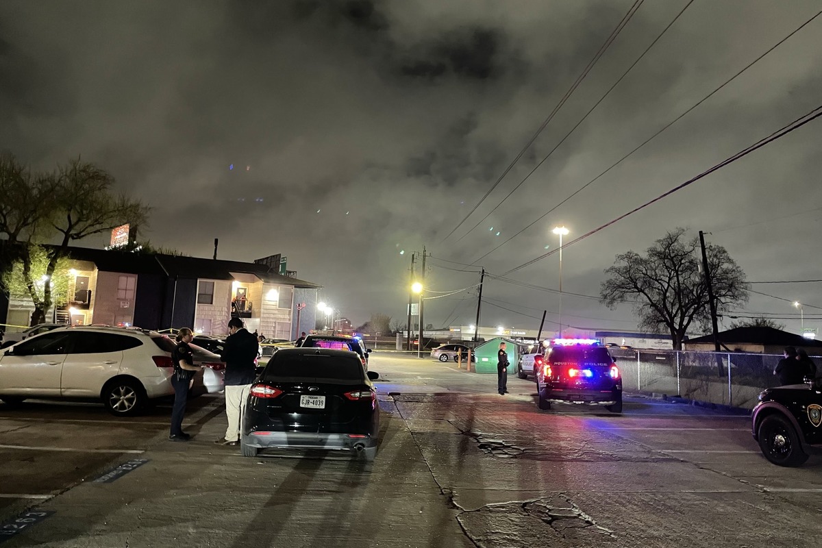Deadly Stabbing Rocks Southeast Houston Block Off Gulf Freeway