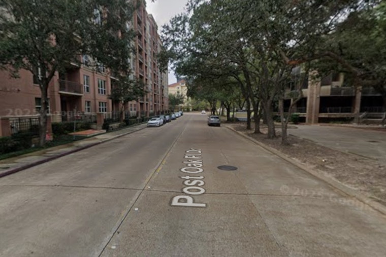Double Fatal Smash Stuns Galleria Office Corridor On Post Oak Place
