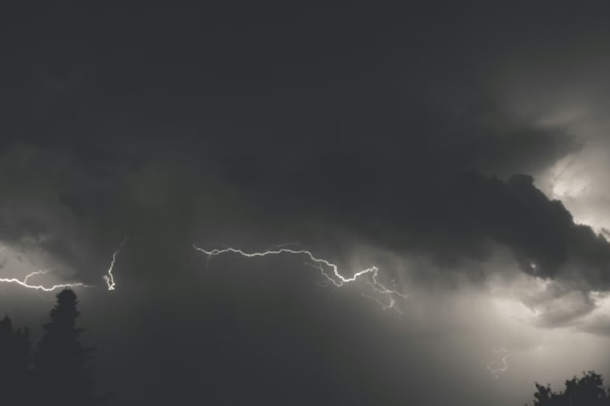 Fast-Moving Storm Line Slams Bladen, Columbus and Robeson Counties