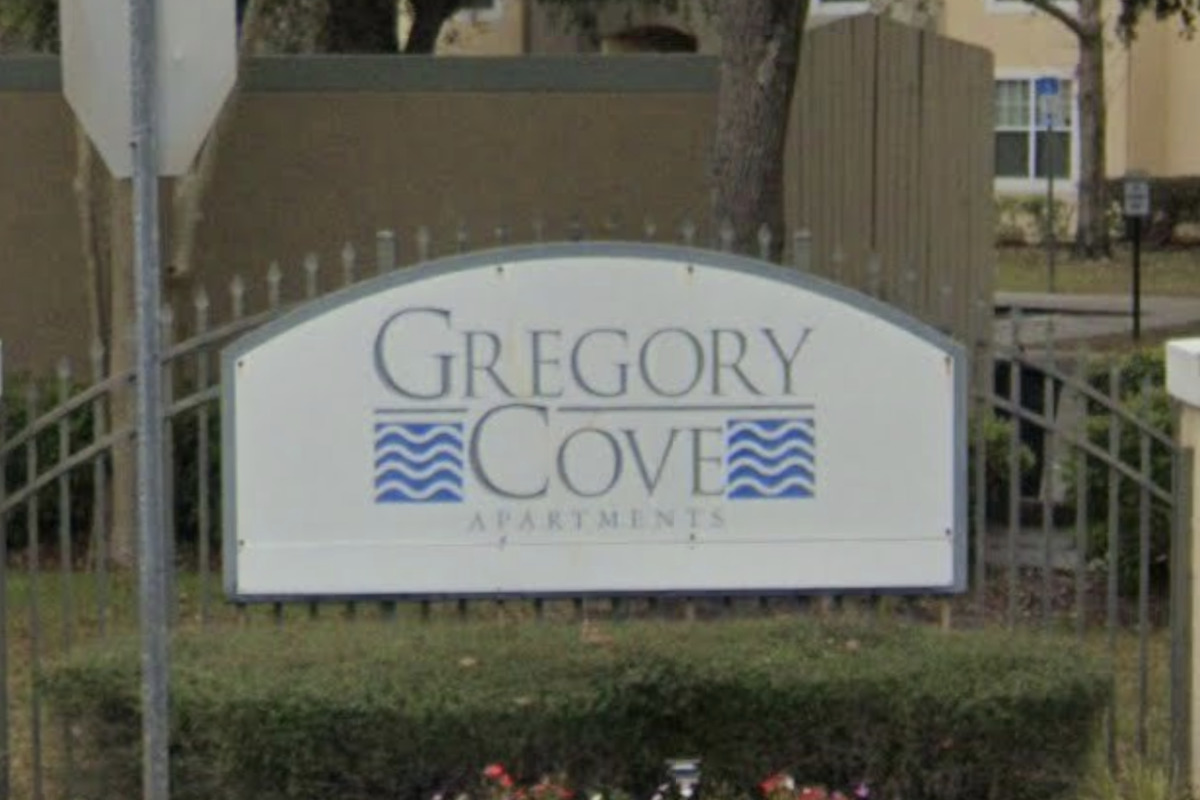 Gregory Cove Apartments Shooting Leaves One Dead in Jacksonville