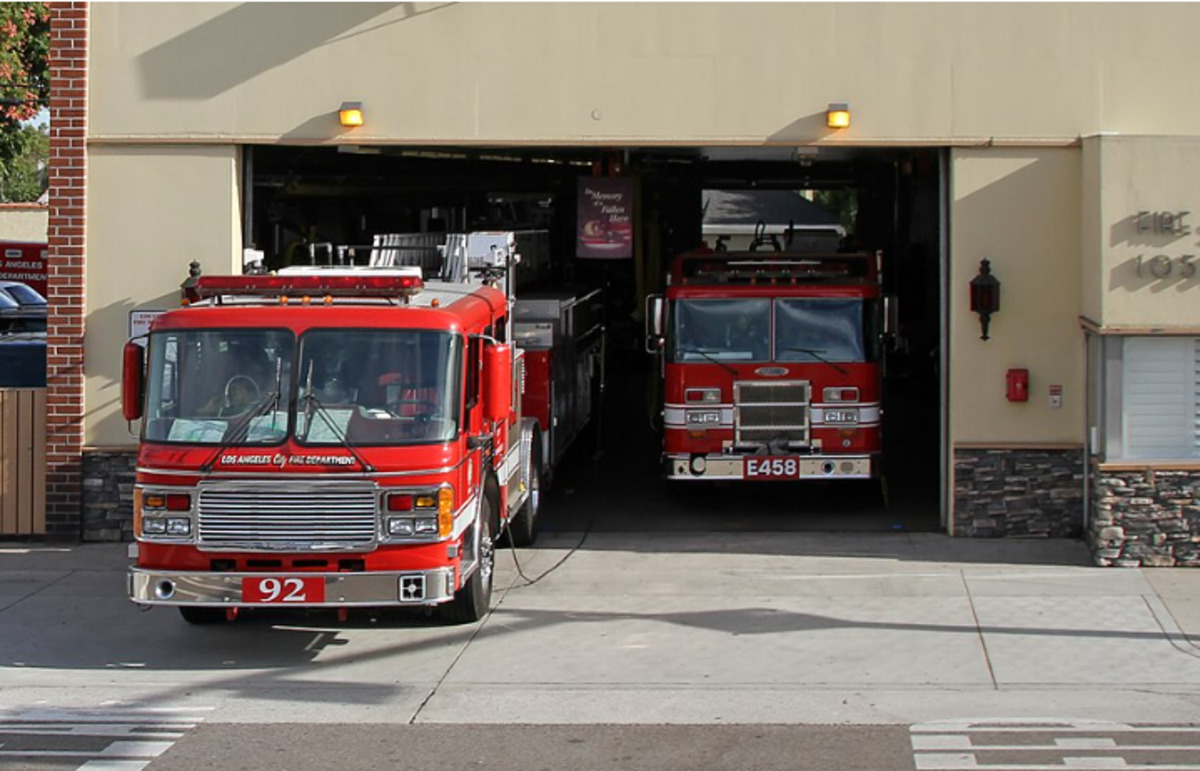 LAFD Battles Garage Fire At Winnetka Home