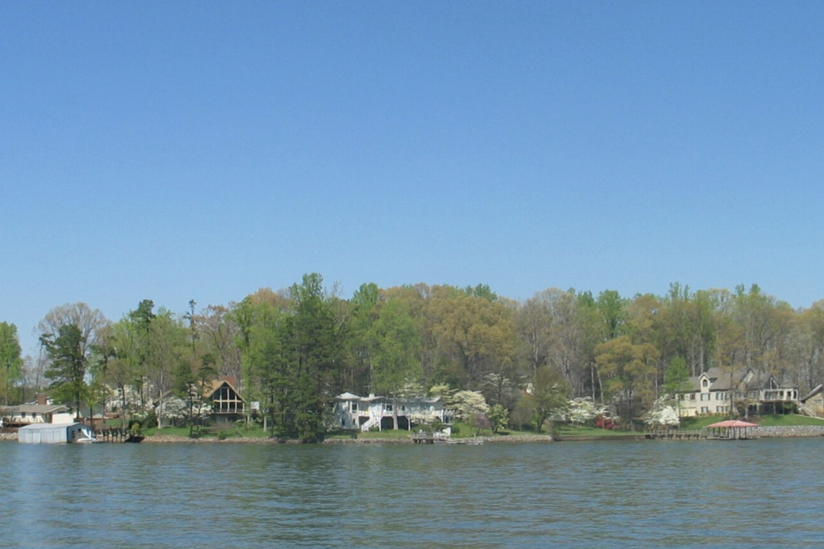 Cornelius recovers missing boater on Lake Norman