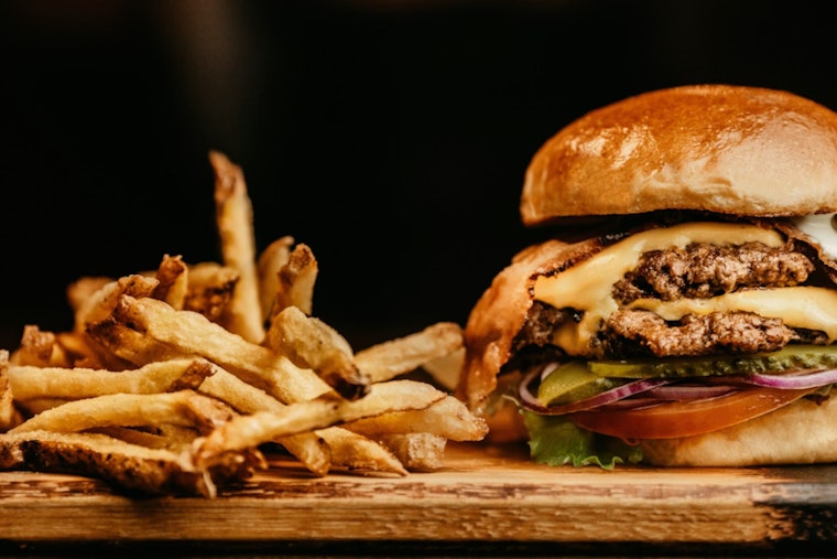 Smash & Grab Burger Truck Is On A Three-County Tear In Tampa Bay