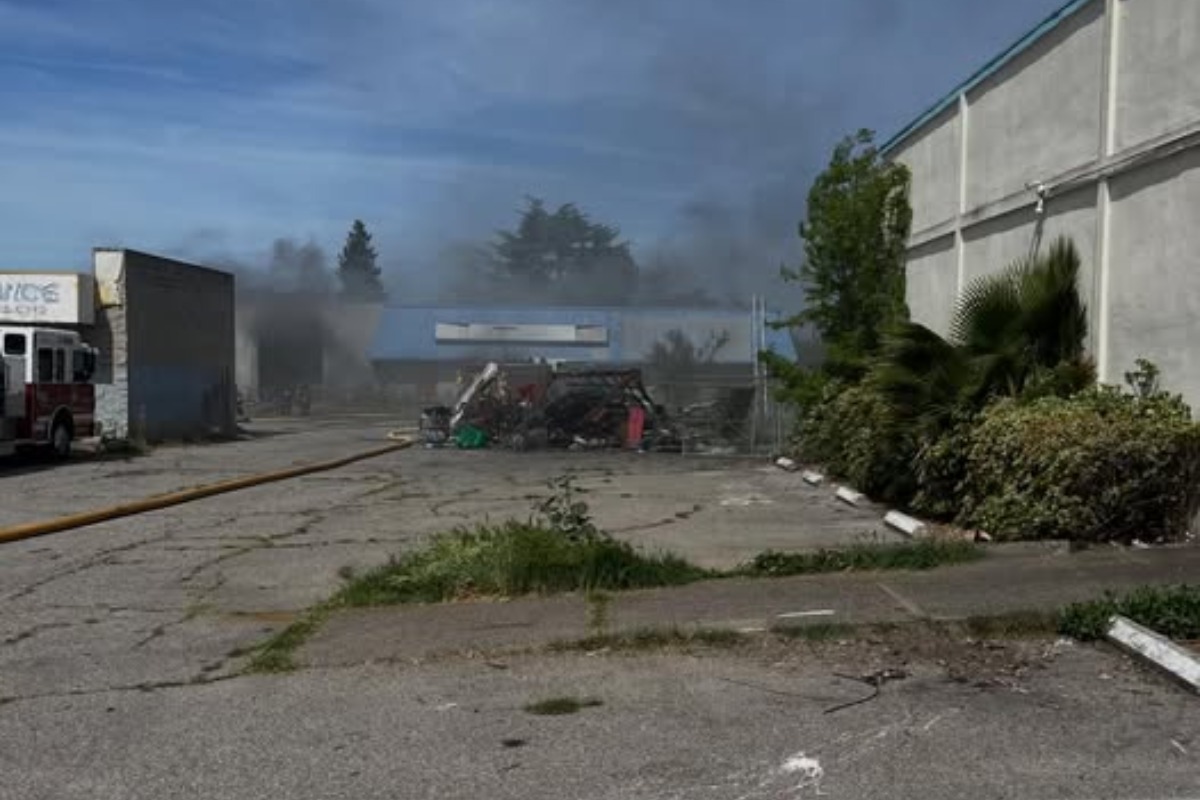 Vacant Santa Clara Strip Blaze Shuts Down El Camino Real