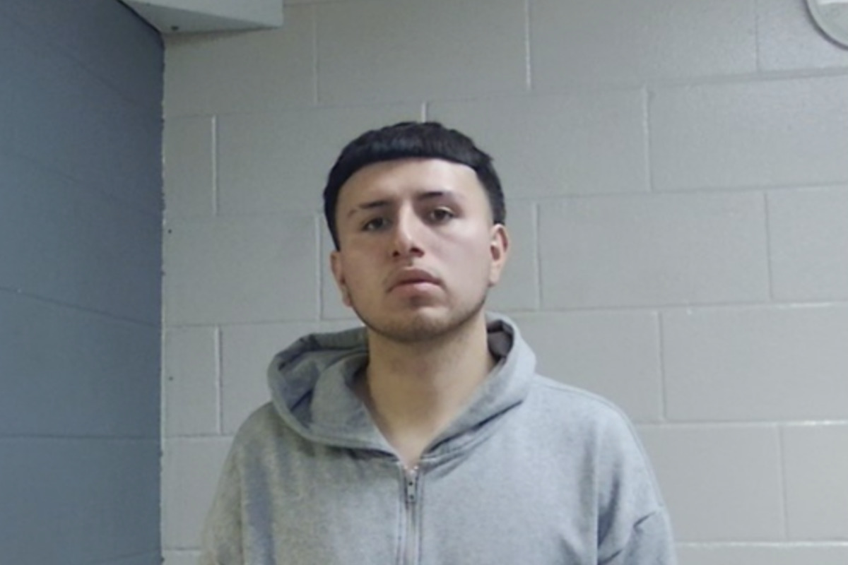 Alvin Murder Suspect Sought After Vehicle-Trade Shooting