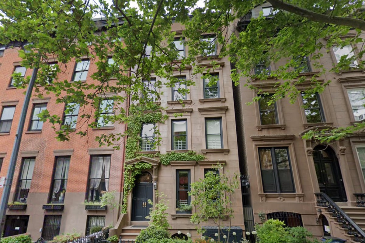 Daniel Craig, Rachel Weisz Sell Cobble Hill Townhouse