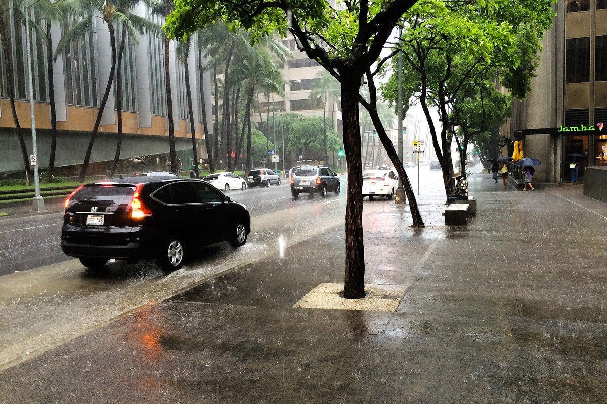 Muggy Monday In Honolulu Flood Watch Canceled