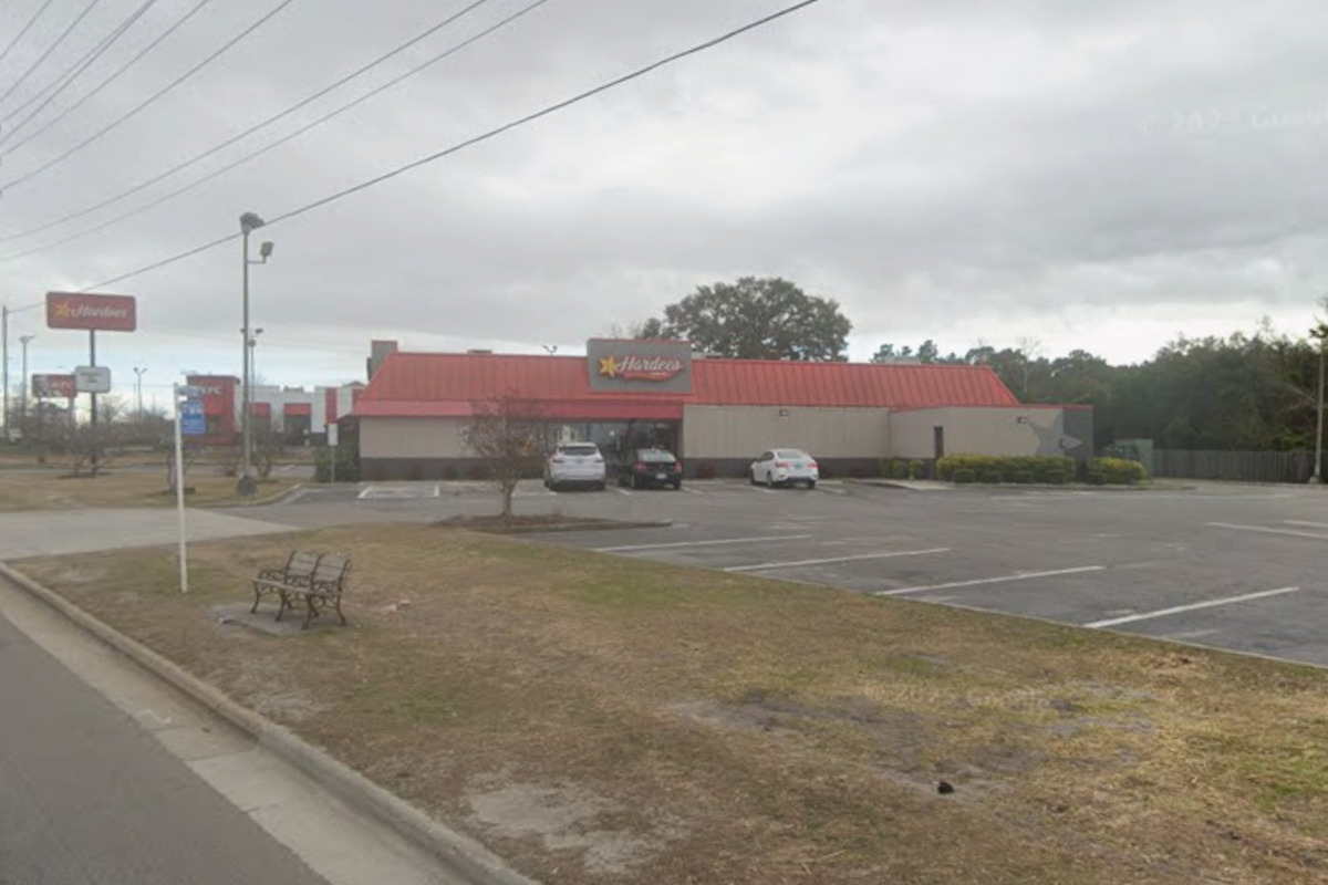 Machete Chaos At Wilmington Hardee’s As Cops Nab Suspect During