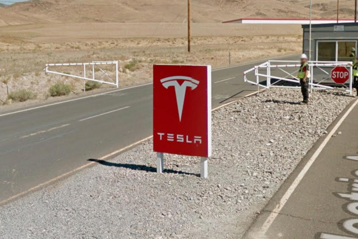 Tesla Semi Rolls Off Nevada Production Line — Specs, Price, Rampl