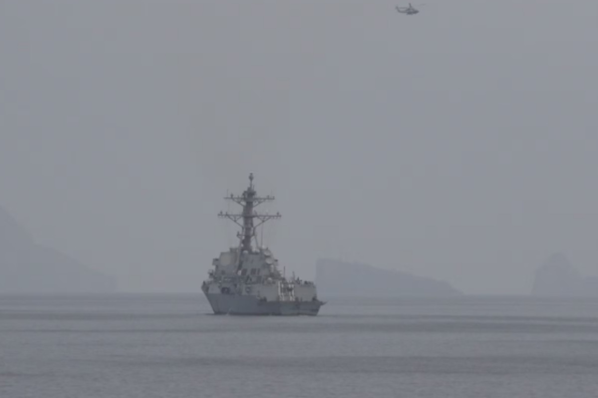 Tampa's Centcom War Room Sends Destroyers Into Hormuz Minefield