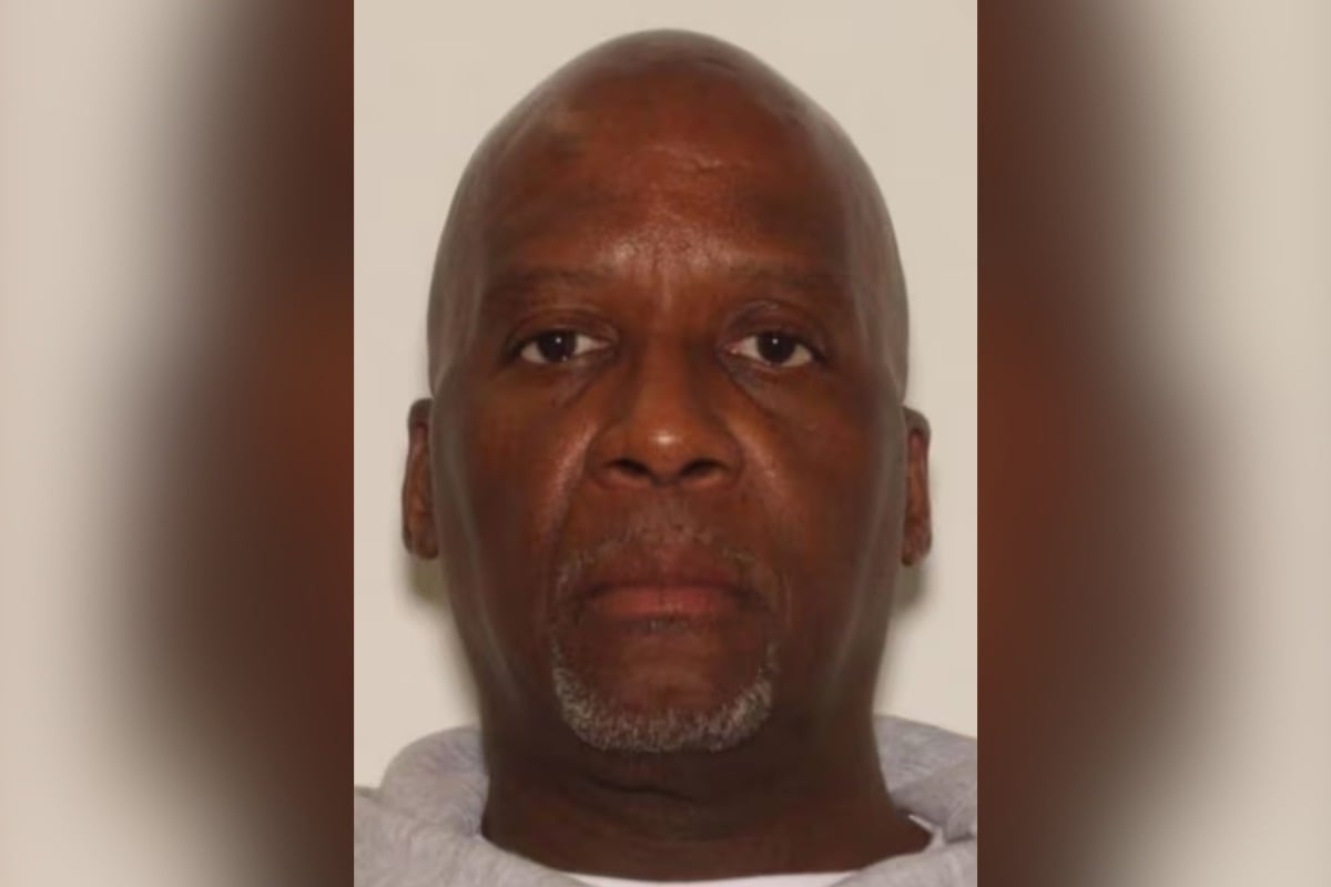 6-Foot-6 Robbery Suspect On The Run As Marshals Dangle Cash In