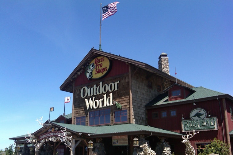 Bass Pro Could Land In Hicksville With County Tax Breaks