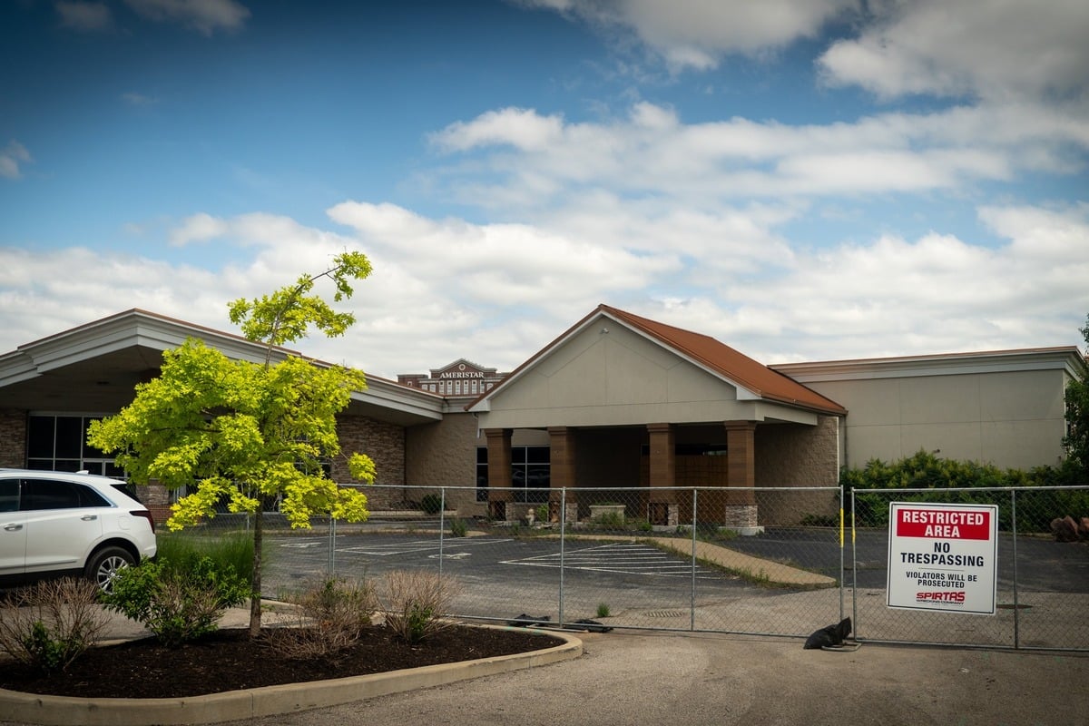 Beloved St. Charles Wedding Hall Heads for the Wrecking Ball, Hotel on