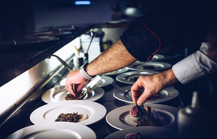 Chicago Chefs Art Smith And Phil Stefani To Run Vatican Restaurant