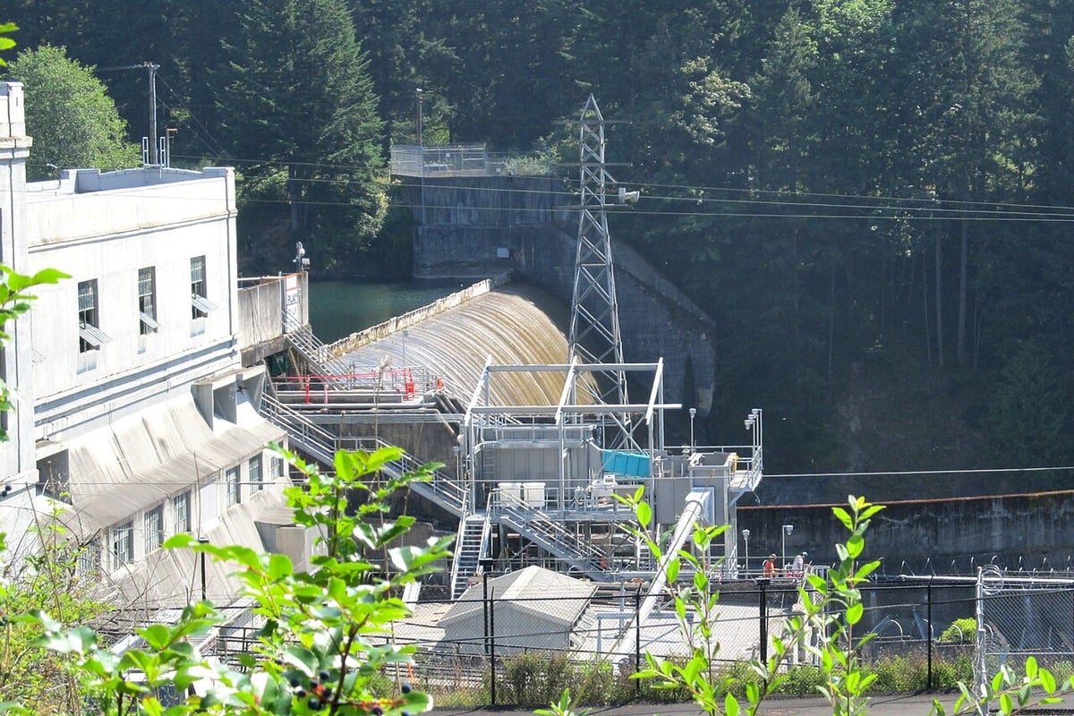 Contractor Killed In Tragic River Mill Dam Accident Near Portland