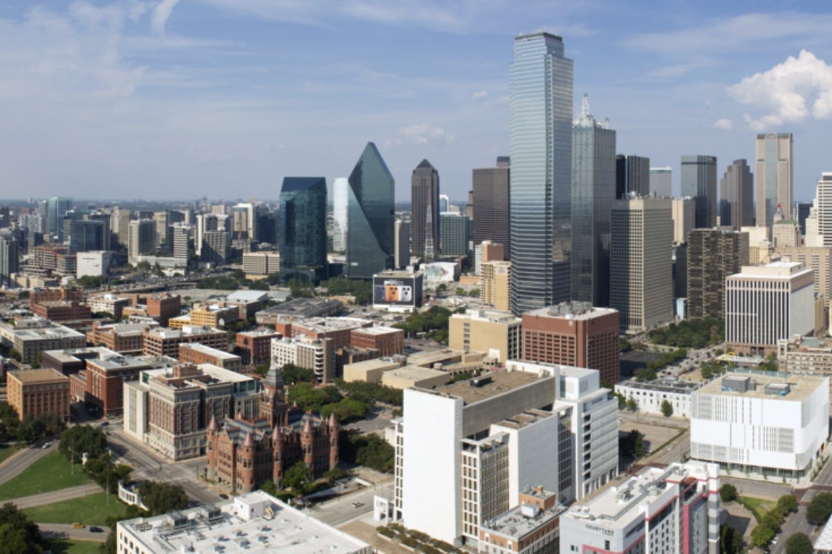 Dallas Chokes on Ozone as Swampy 90s Grip Holiday Weekend