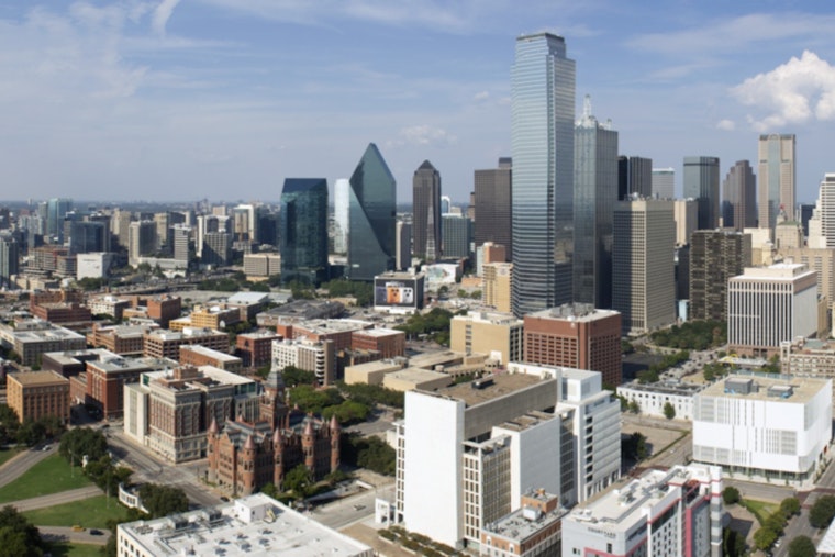 Dallas Chokes on Ozone as Swampy 90s Grip Holiday Weekend