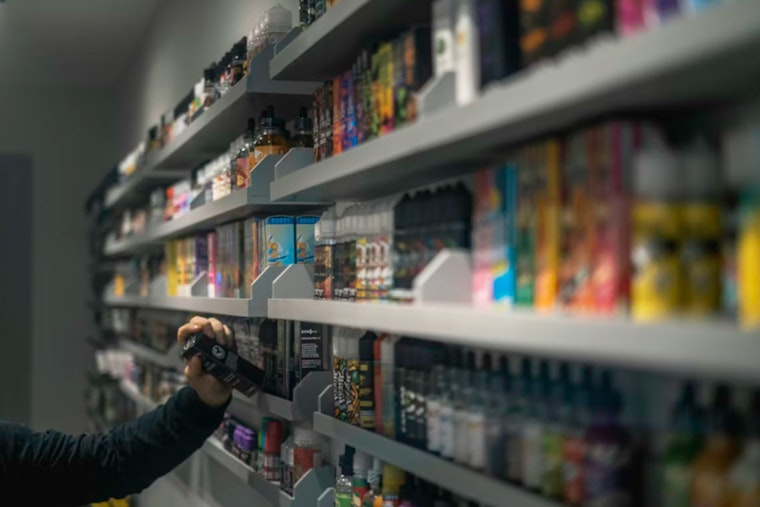 FDA Clears Fruit-Flavored Vapes in Washington Policy Shift