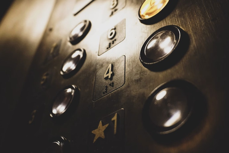 Farmingdale Elevator Outage Leaves Tenant Trapped