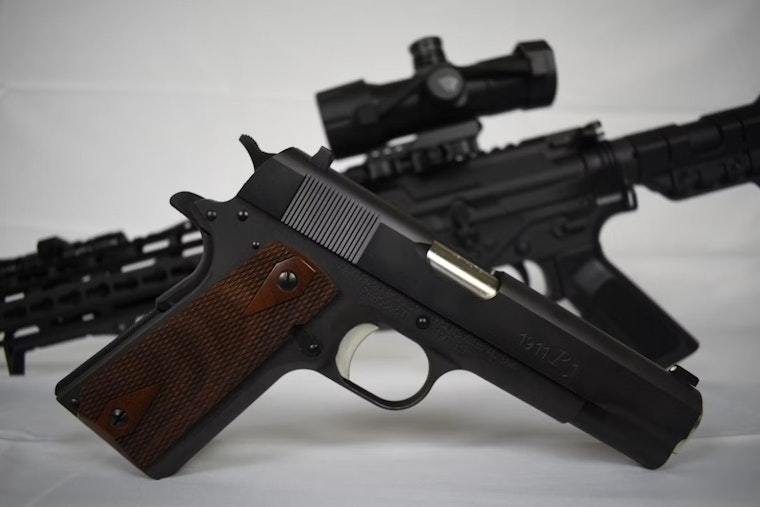 Juárez Neighbors Line Up to Dump Guns as Army Smashes Street Arsenal
