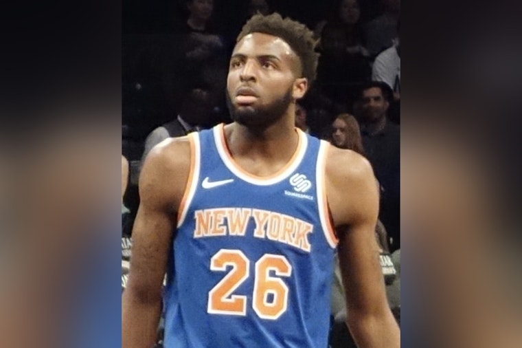 Mitchell Robinson Breaks Pinky, Knicks' Finals Plans Clouded